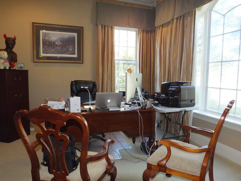 Ham Radio Desk in my Home Office – loga.us